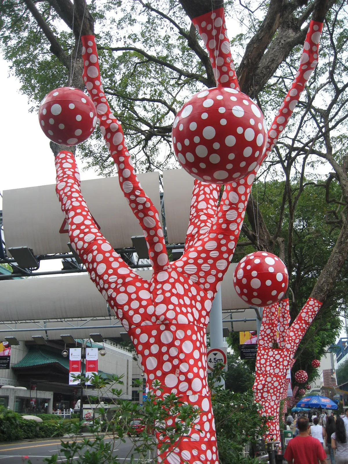 Yayoi Kusama: Japanese painter, performance, and installation artist ...